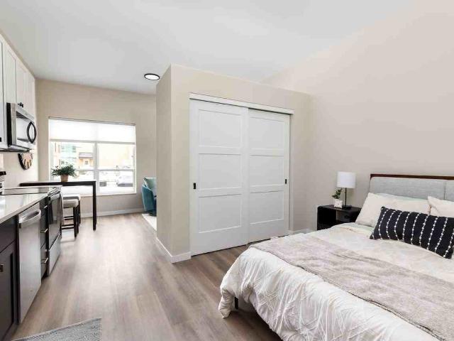 Ovation Studio Apartment for Rent at 1118 Mainstreet, Hopkins, MN 55343