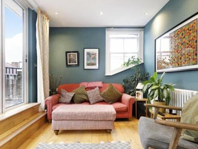 Oval Mansions, Kennington Oval, 2 Bedroom Flat