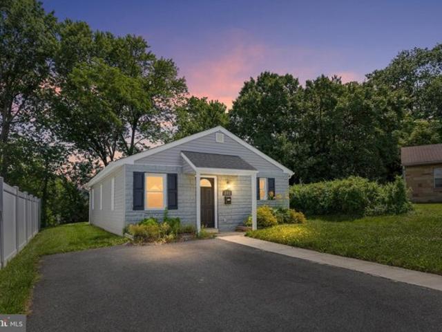 Oval Cir, Wilmington, Home For Sale