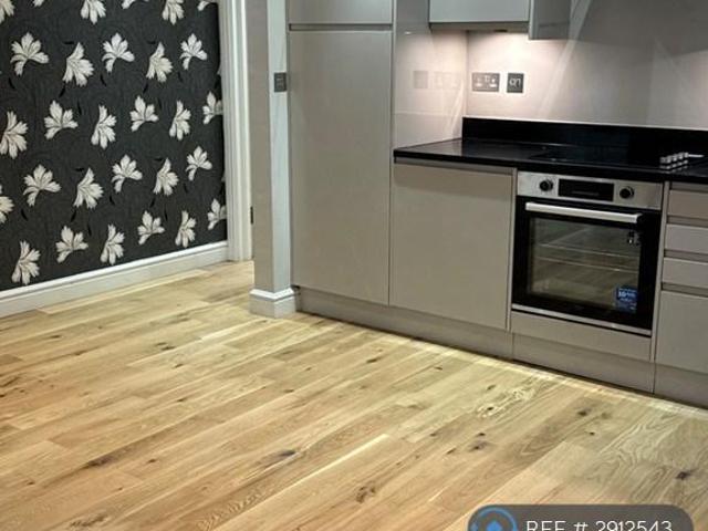 Oval, East Croydon, CR0 2 bed maisonette to rent £1,650 pcm £381 pw