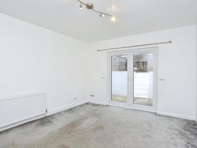 Oval Road, Croydon, CR0 2 bed apartment to rent £1,600 pcm £369 pw