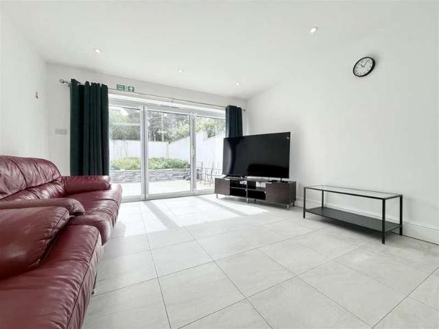 Oval Road, Croydon, CR0