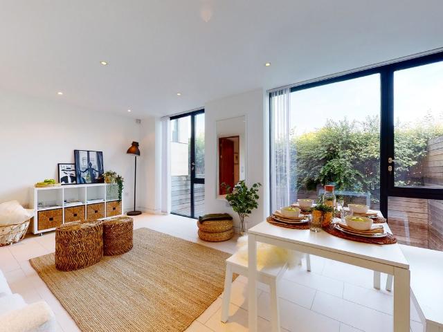 Oval Road, London NW1, 2 bed flat to rent, £4,312 pcm | PrimeLocation