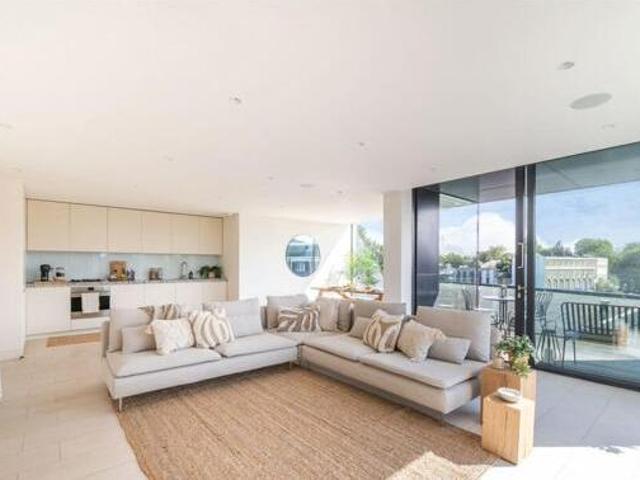 Oval Road, London, 3 Bedroom Apartment