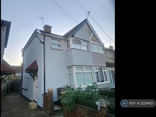 Oval Road South, Dagenham, 3 Bedroom Semi detached