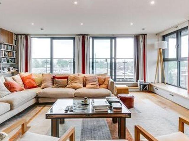 Oval Road, Primrose Hill, 3 Bedroom Flat