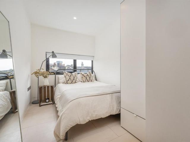 Oval Road, Primrose Hill NW1, 2 bed flat to rent, £4,442 pcm | PrimeLocation