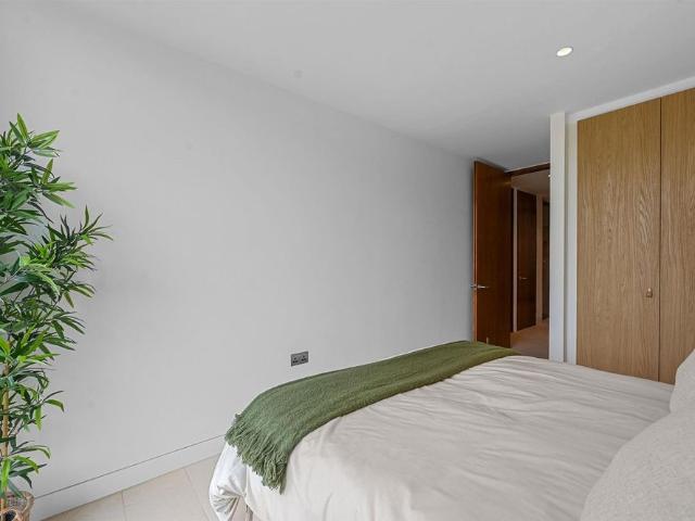 Oval Road, Primrose Hill NW1