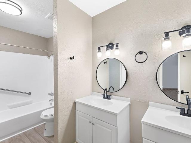 Oval Spring Apartments 1 Bedroom Apartment for Rent at 16801 E Larkspur Ln, Independence, MO 64055 Glendale