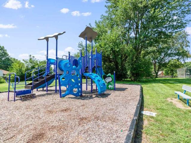 Oval Spring Apartments 2 Bedroom Apartment for Rent at 16801 E Larkspur Ln, Independence, MO 64055 Glendale