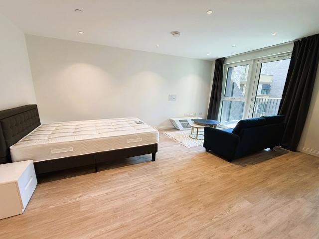 Oval Village, Gasholder Place SE11, Studio to rent, £2,500 pcm | PrimeLocation