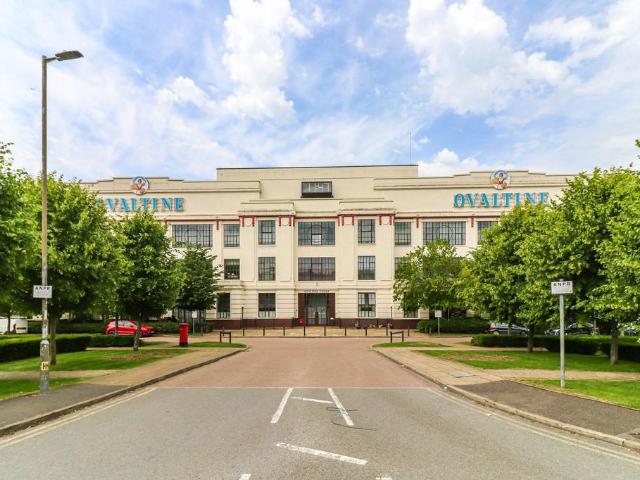 Ovaltine Drive, Ovaltine Court. 2 bed flat to rent £1,600 pcm £369 pw