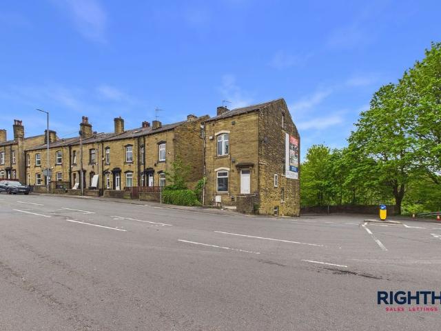 Ovenden Road, Halifax HX3, 2 bed terraced house to rent, £650 pcm | PrimeLocation