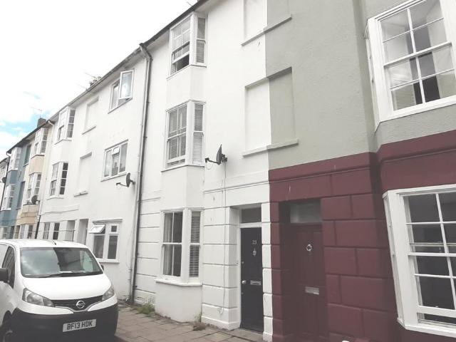 Over Street, Brighton BN1 4 bed house to rent £2,800 pcm £646 pw
