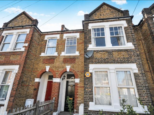 Overcliff Road, London SE13, 2 bed flat to rent, £1,800 pcm | PrimeLocation