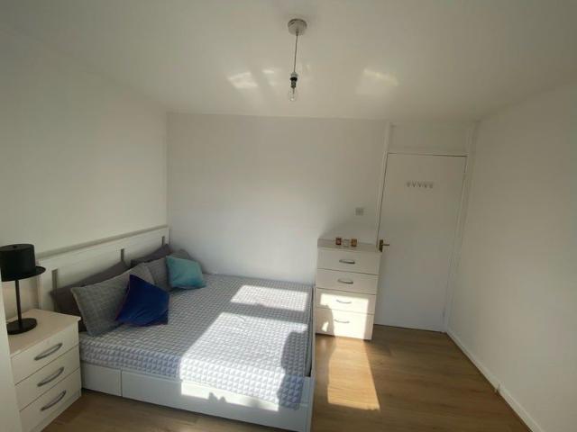 Overbury Street, London E5, Room to rent, £1,100 pcm | PrimeLocation