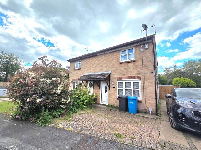 Overdale Close, Long Eaton, Nottingham NG10, 3 bed semi detached house to rent, £1,100 pcm | PrimeLocation
