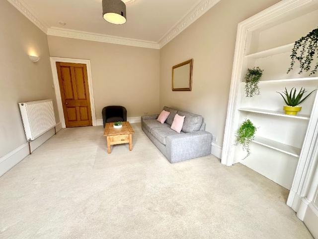 Overdale Gardens, Southside, Glasgow, G42 9QQ