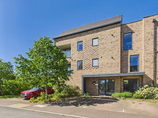 Overhill Close Trumpington, Trumpington, Cambridge, Cambridgeshire CB2, 2 bed flat to rent, £1,775 pcm | PrimeLocation