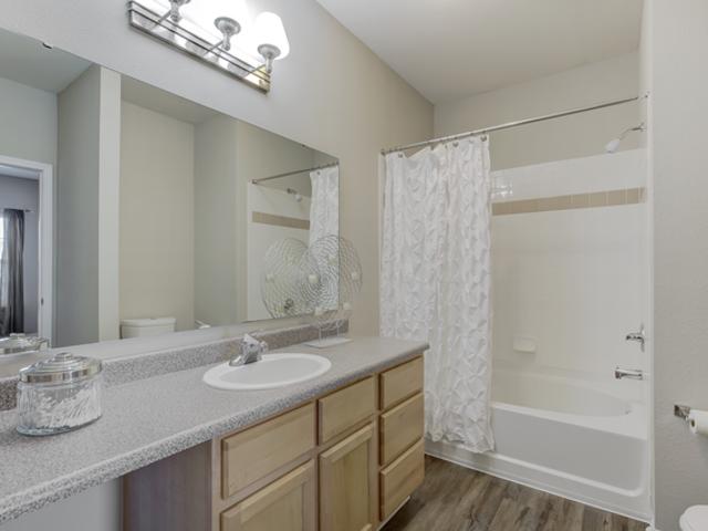 Overlook at Valley Ridge Apartments 1 Bedroom Apartment for Rent at 6810 Valley Ridge Dr, Indianapolis, IN 46237 I65 South Emerson