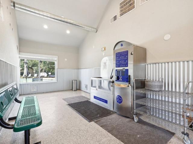 Overlook at Blue Ravine 1 Bedroom Apartment for Rent at 1200 Creekside Dr, Folsom, CA 95630