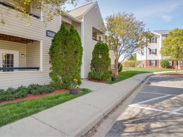 Overlook at Brook Run I & II 2 Bedroom Apartment for Rent at 1900 Cliffbrook Ln, Richmond, VA 23227