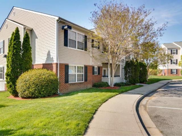 Overlook at Brook Run I & II 2 Bedroom Apartment for Rent at 1900 Cliffbrook Ln, Richmond, VA 23227