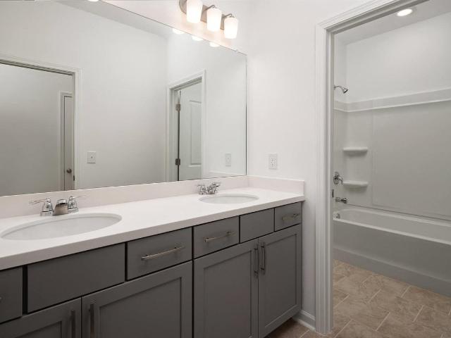Overlook at Kennerly Lake 4 Bedroom Apartment for Rent at 1279 Lakeview Road, Grayson, GA 30017