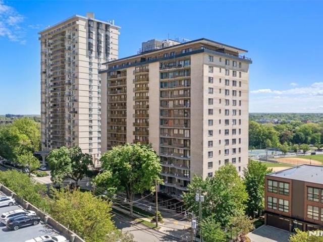 Overlook Ave Apt D, Hackensack, Condo For Sale