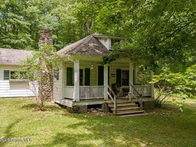 Overlook Dr, Hillsdale, Home For Sale