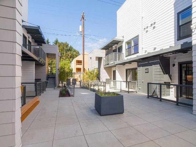 Overlook Flats 1 Bedroom Apartment for Rent at 5780 N Greeley Ave, Portland, OR 97217 Overlook