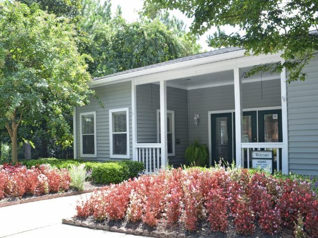 Overlook Gardens Apartments 2 Bedroom Apartment for Rent at 1400 Gray Hwy, Macon, GA 31211