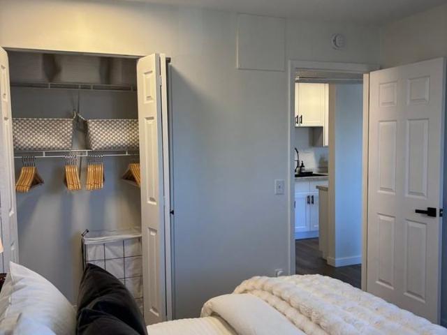 Overlook on 100 1 Bedroom Apartment for Rent at 2524 Highway 100 S, St. Louis Park, MN 55416 Birchwood