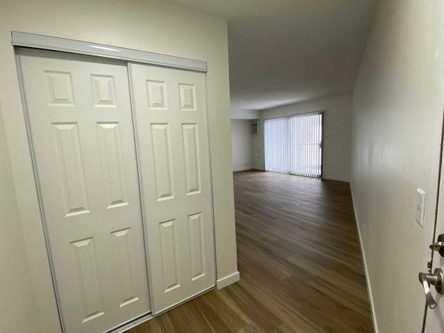 Overlook on 100 2 Bedroom Apartment for Rent at 2524 Highway 100 S, St. Louis Park, MN 55416 Birchwood
