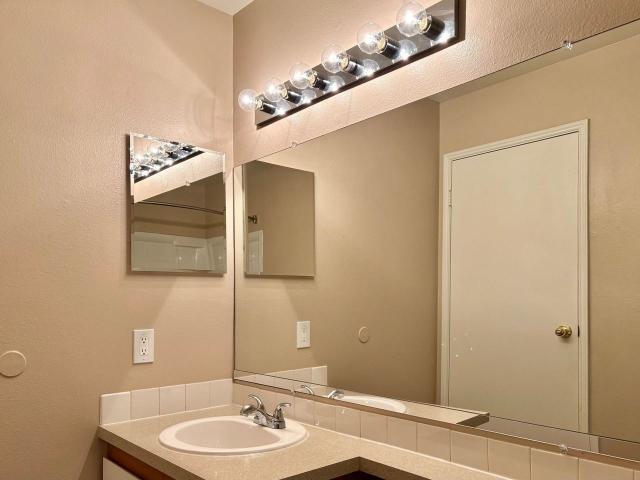 Overlook Pointe Apartments 1 Bedroom Apartment for Rent at 11408 Se 90th Ave, Milwaukie, OR 97086 Southgate