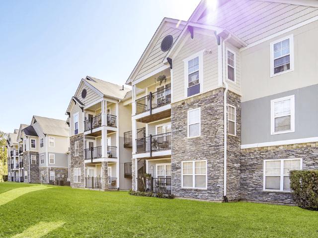 Overlooke at Simms Creek Apartments 1 Bedroom Apartment for Rent at 4730 Archean Way, Raleigh, NC 27616