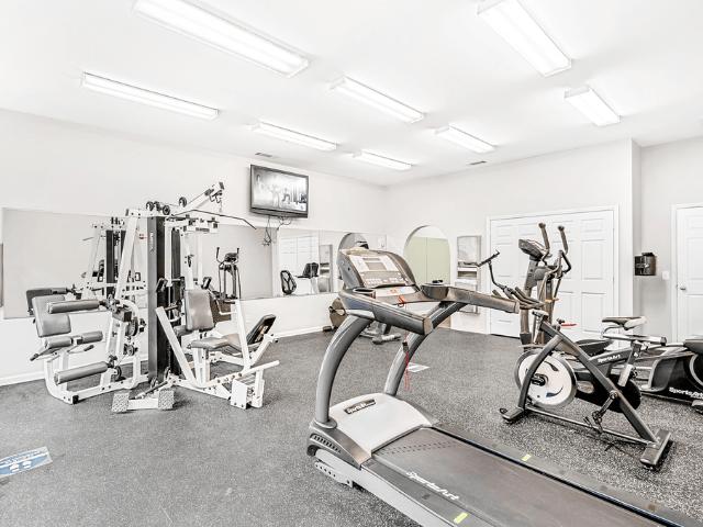 Overlooke at Simms Creek Apartments 1 Bedroom Apartment for Rent at 4730 Archean Way, Raleigh, NC 27616