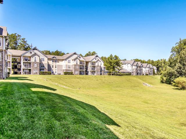 Overlooke at Simms Creek Apartments 2 Bedroom Apartment for Rent at 4730 Archean Way, Raleigh, NC 27616