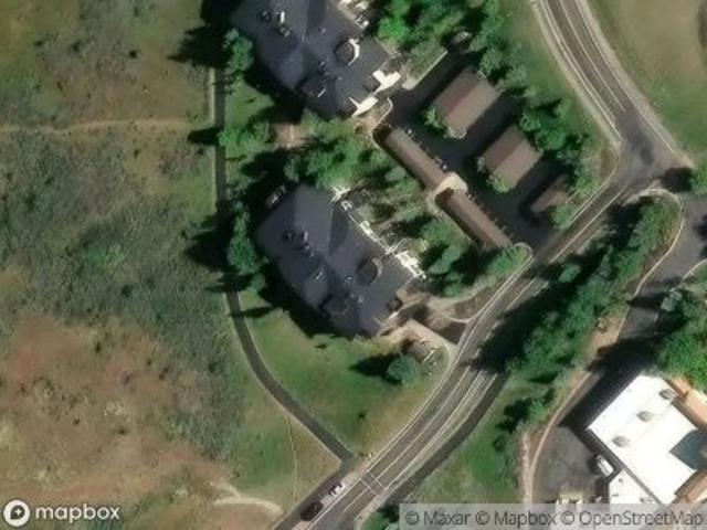 Overland Dr