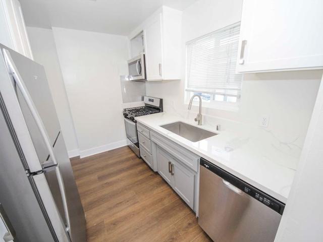 Overland Palms Studio Apartment for Rent at 3252 Overland Ave, Los Angeles, CA 90034 Palms