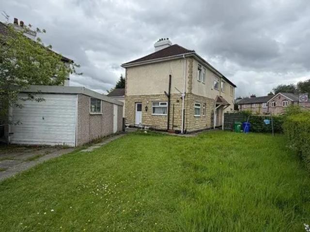 Overlea Drive, Manchester, M19 1LW, United Kingdom | 4 bed duplex for rent #167617608 | Rentberry