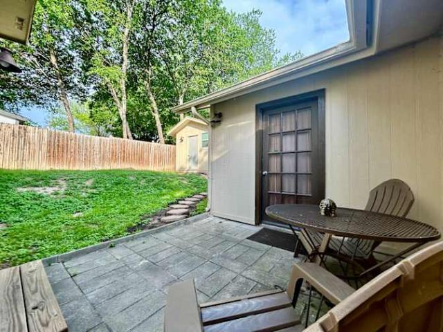 Oversize Bedroom, Chill Backyard Patio