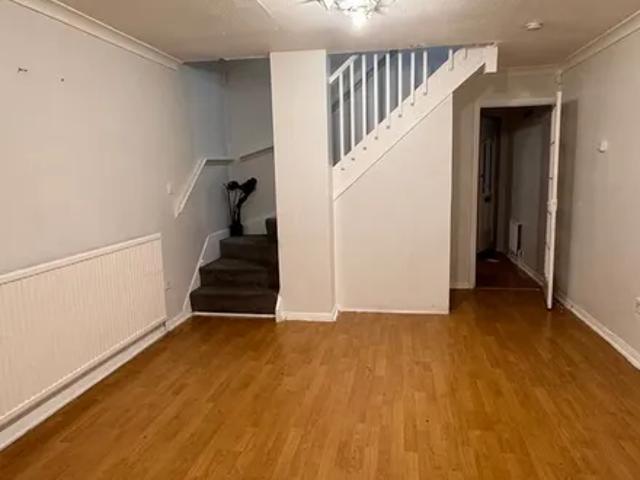 Overton Drive, Goodmayes, London, RM6 4EA, United Kingdom | 2 bed house for rent #165466045 | Rentberry