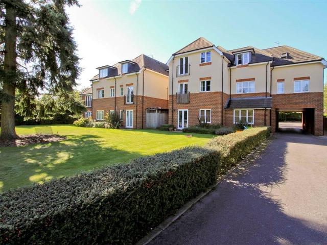 Overton House, Church Road, Uxbridge UB8, 3 bed flat to rent, £1,900 pcm | PrimeLocation