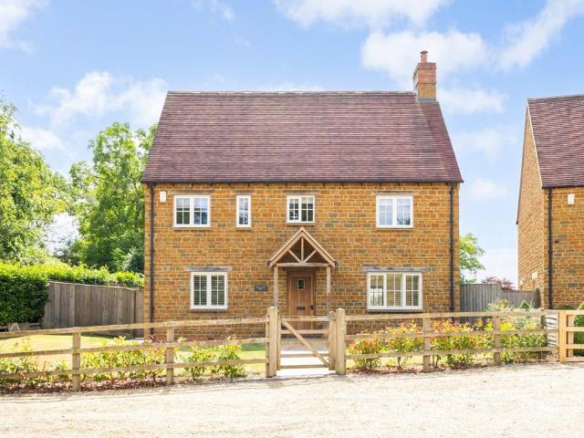 Overthorpe OX17 4 bed detached house to rent £3,500 pcm £808 pw