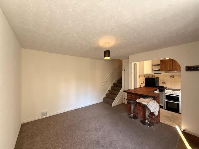 Overthorpe Close, Knaphill, Woking, Surrey, GU21 2LA
