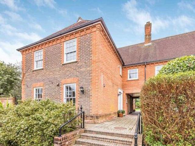Oving, Whitaker Place, Chichester, 3 Bedroom Semi detached