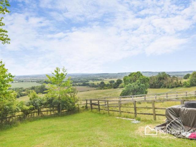 Oving Road, Whitchurch, Buckinghamshire 1 bed apartment to rent £1,000 pcm £231 pw