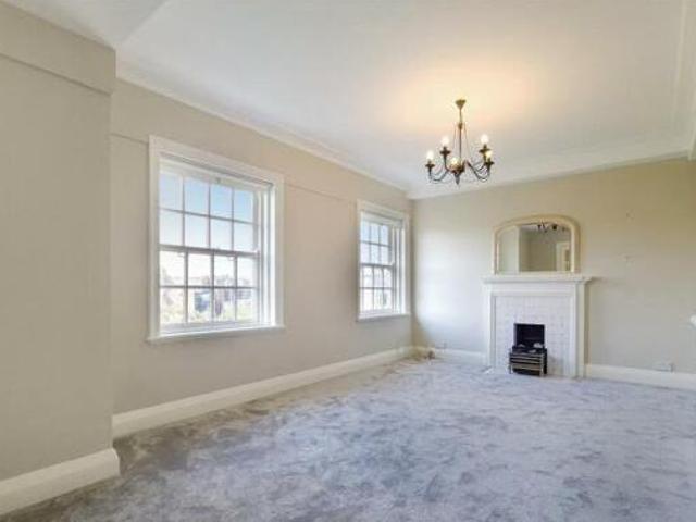 Ovington Court, Brompton Road, 2 Bedroom Flat