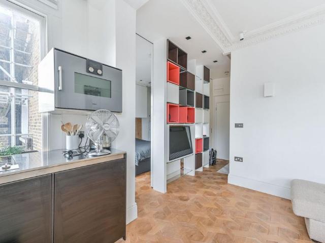 Ovington Gardens, Knightsbridge. 1 bed flat to rent £3,900 pcm £900 pw